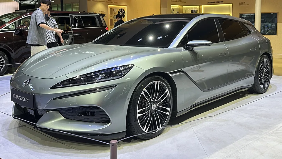 Denza Z9 GT 2025 giá bao nhiêu, chi tiết ra sao, khi nào bán?