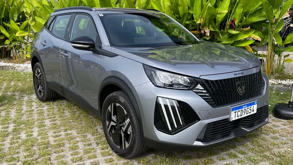 So sánh Peugeot 2008 và VinFast VF6 | Chọn mua xe cùng Oto360